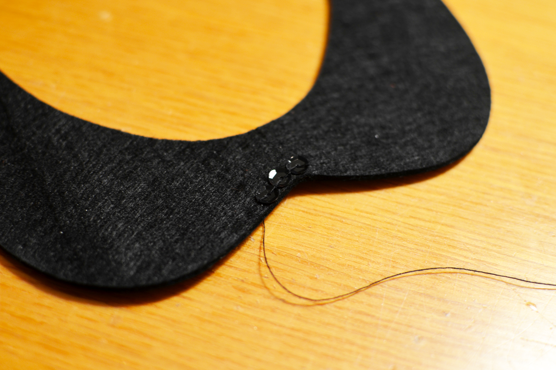 Le col Claudine bijou, DIY #66 – Bienvenue chez Coline